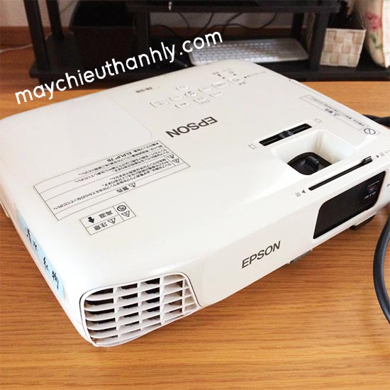 Máy chiếu Epson EB-S18 cũ độ sáng cao 3000 Ansi Lumens